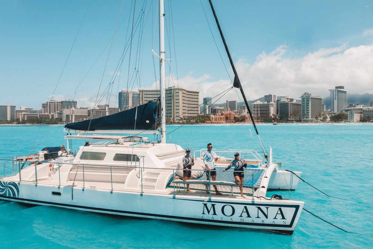 Waikiki Sunset Sailing Tour in Oahu, HI | Moana Sailing Company